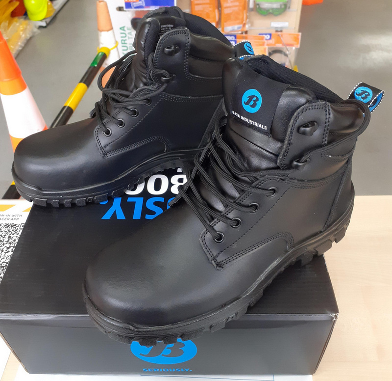 Saturn Safety Boot | Safety Boots & Shoes | TMC Ltd | Traffic ...